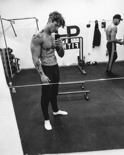 Adi Gillespie - Greatest Physiques